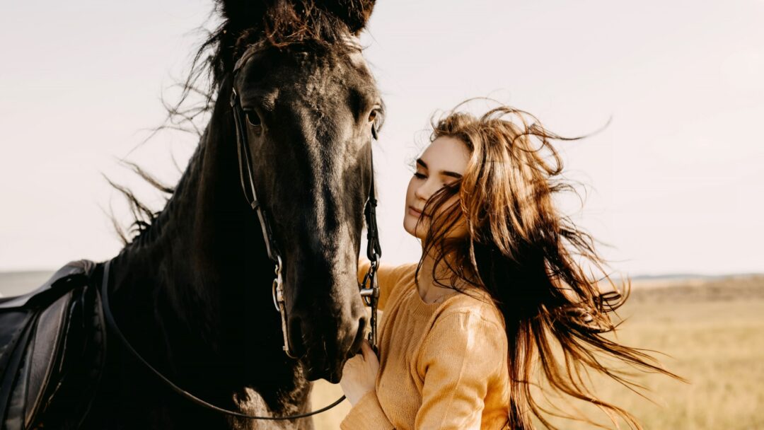9 Horses That Form Amazing Bonds With Humans